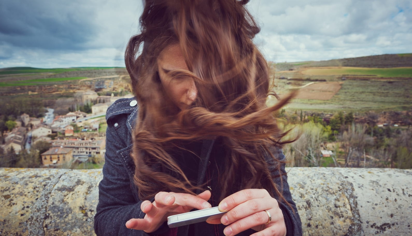 Hoe vaak per dag kijk jij op je telefoon? - De Correspondent