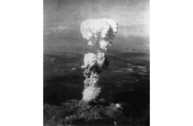 De mythe van de atoombom die 69 jaar geleden een einde maakte aan de ...